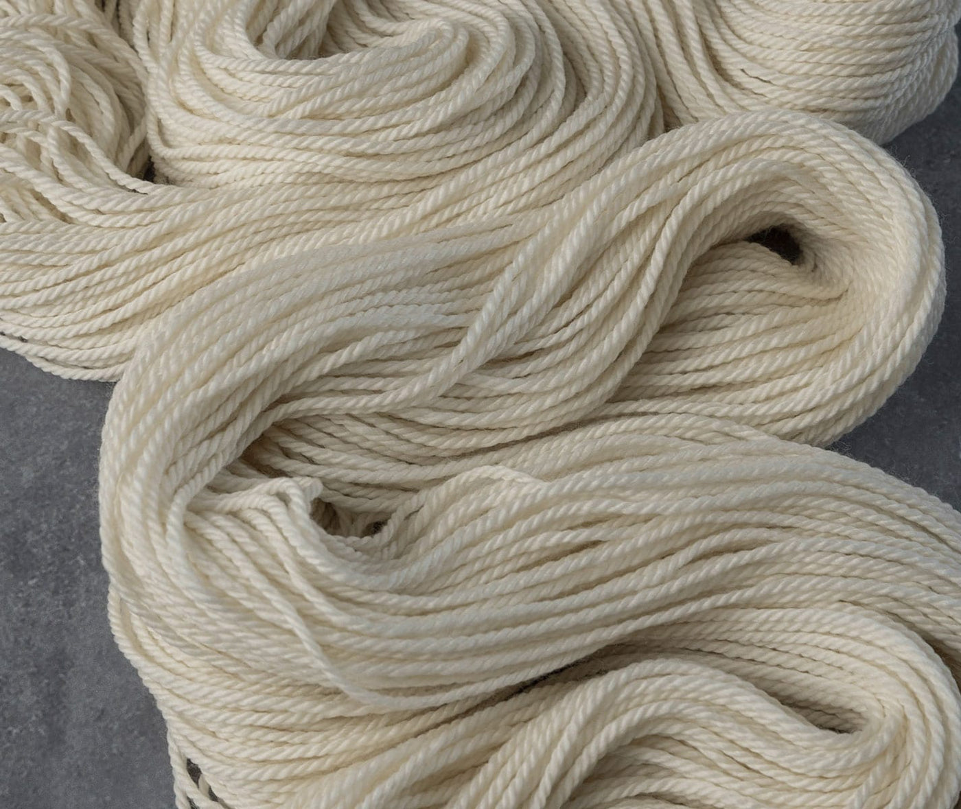 Undyed yarn | Bare yarn for dyeing wholesale | KNOMAD